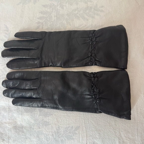 Grandoe | Accessories | Vintage Womens Grandoe Flower Leather Gloves ...